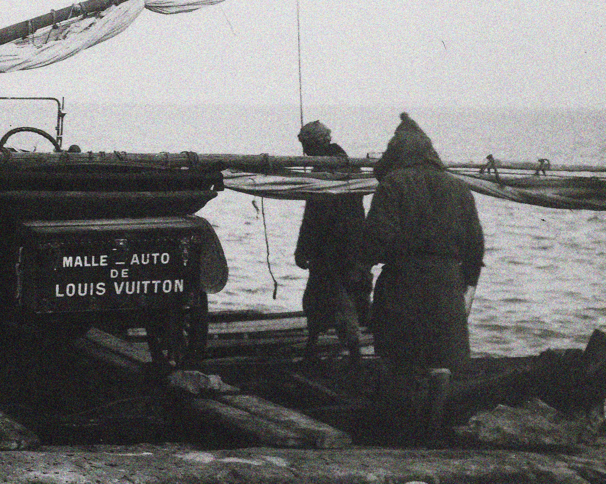 Discover the Louis Vuitton Malle Auto Trunk