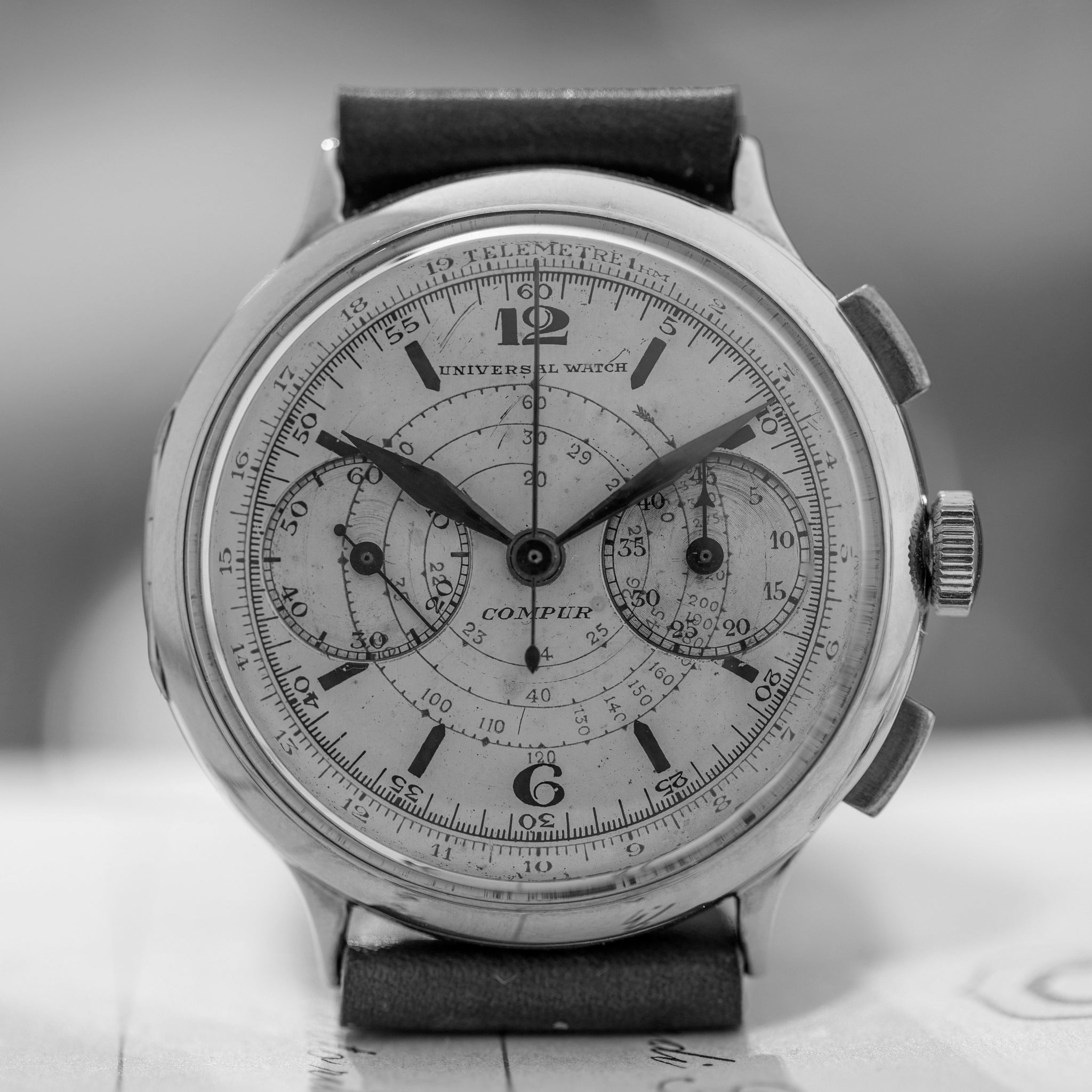 Universal Genève Compur